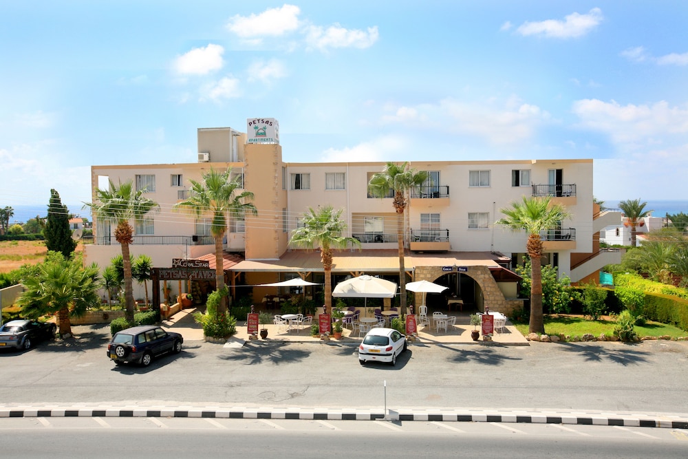 Petsas Apartments | Paphos | Cyprus | TURANCAR Travel
